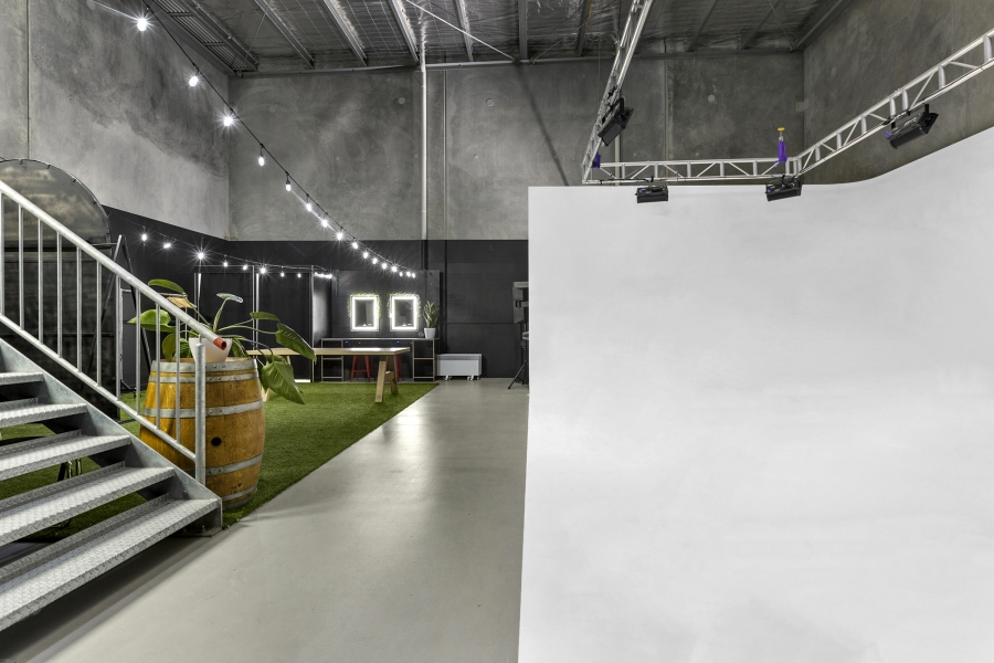 Geelong Photo Studio (Cyclorama Studio) - South Geelong | Creative Spaces