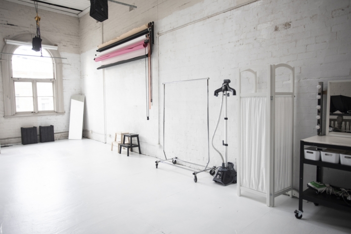 Natural light photography studio, Desk and Studio - Petersham ...