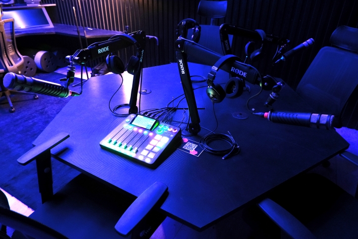 Hive Sound Studios - Podcast Table - McMahons Point | Creative Spaces